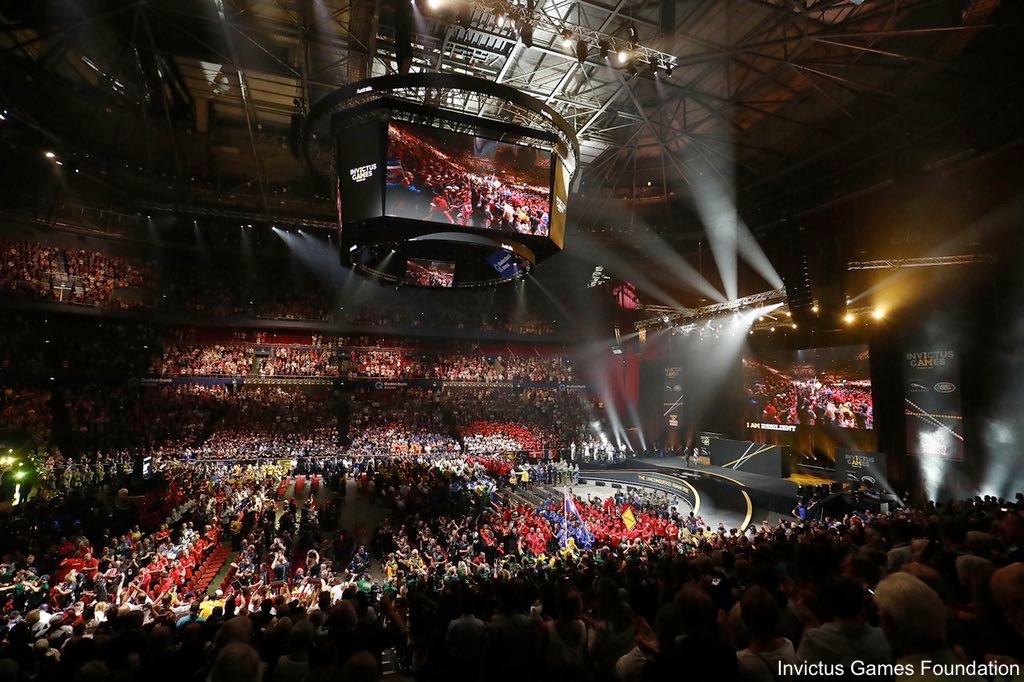 Meghan Wows the Crowd at Invictus Closing Ceremony - What Meghan Wore